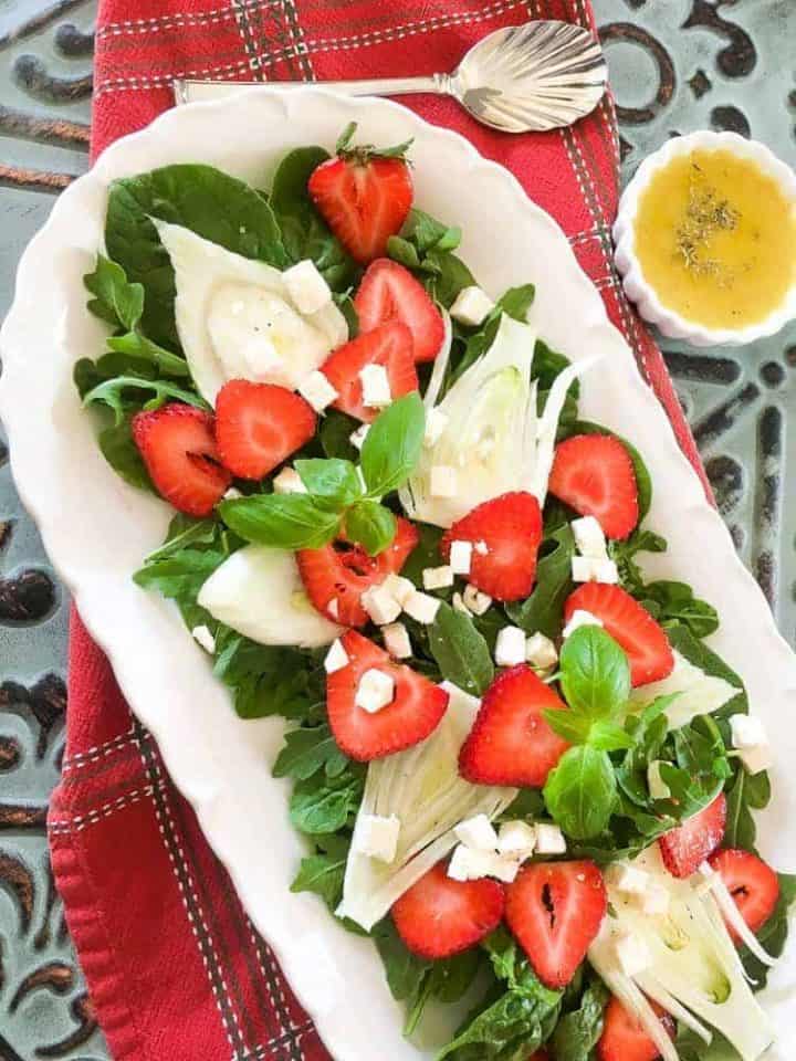 Easy Strawberry Fennel Salad with Feta (Ready in 15 Minutes) - A Crazy ...