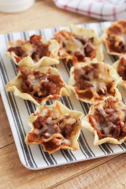 Nacho Cups: Easy Appetizer Idea for a Party - A Crazy Family