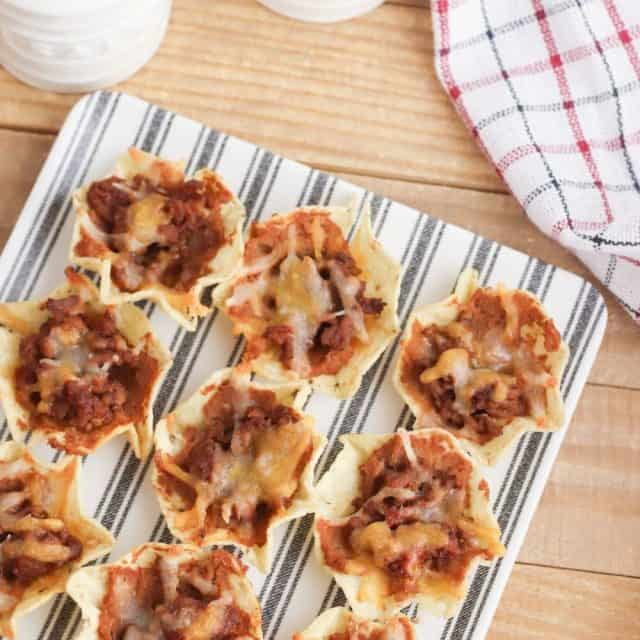 Nacho Cups: Easy Appetizer Idea for a Party - A Crazy Family