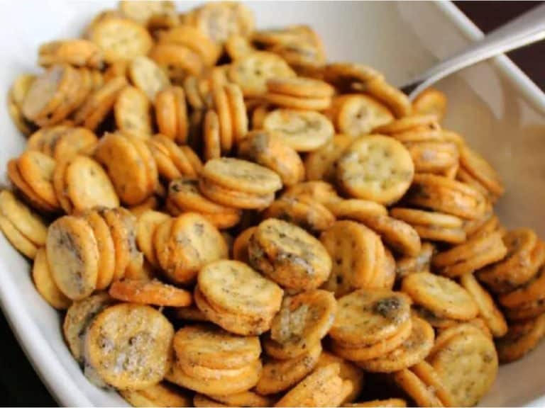 15 Delicious, No-Fuss, No-Bake Snack Mix Recipes - A Crazy Family