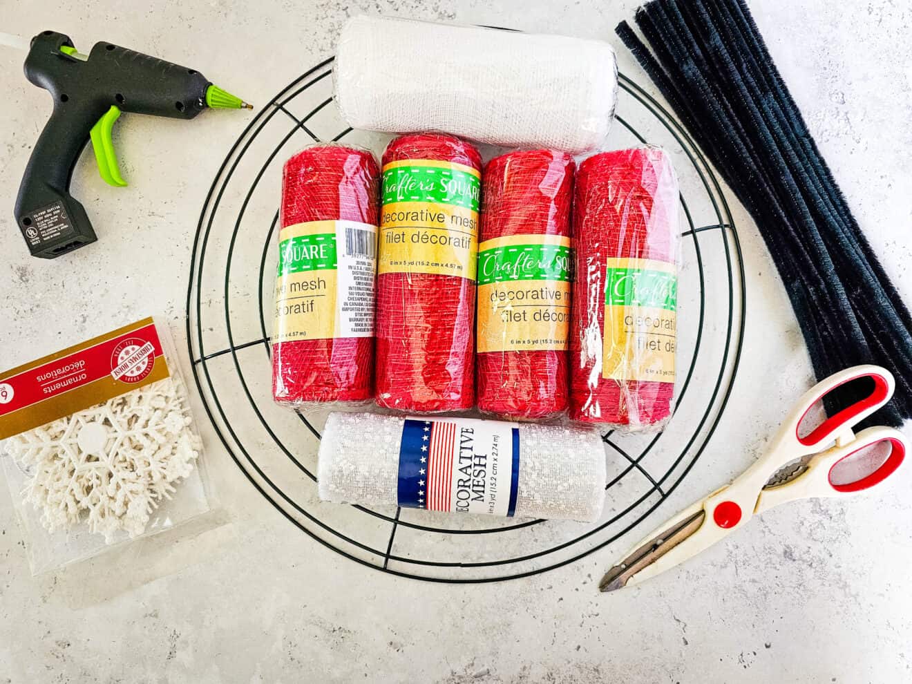 Mesh Christmas Wreath - A Crazy Family