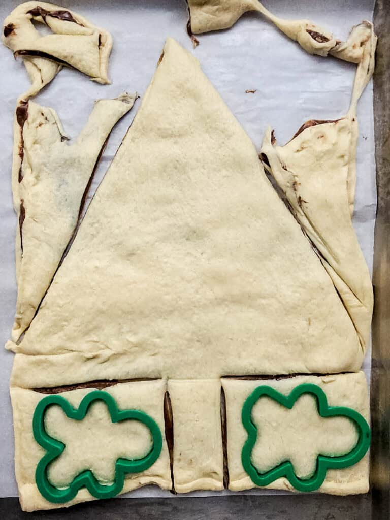 Pull-Apart Nutella-Filled Christmas Tree - A Crazy Family