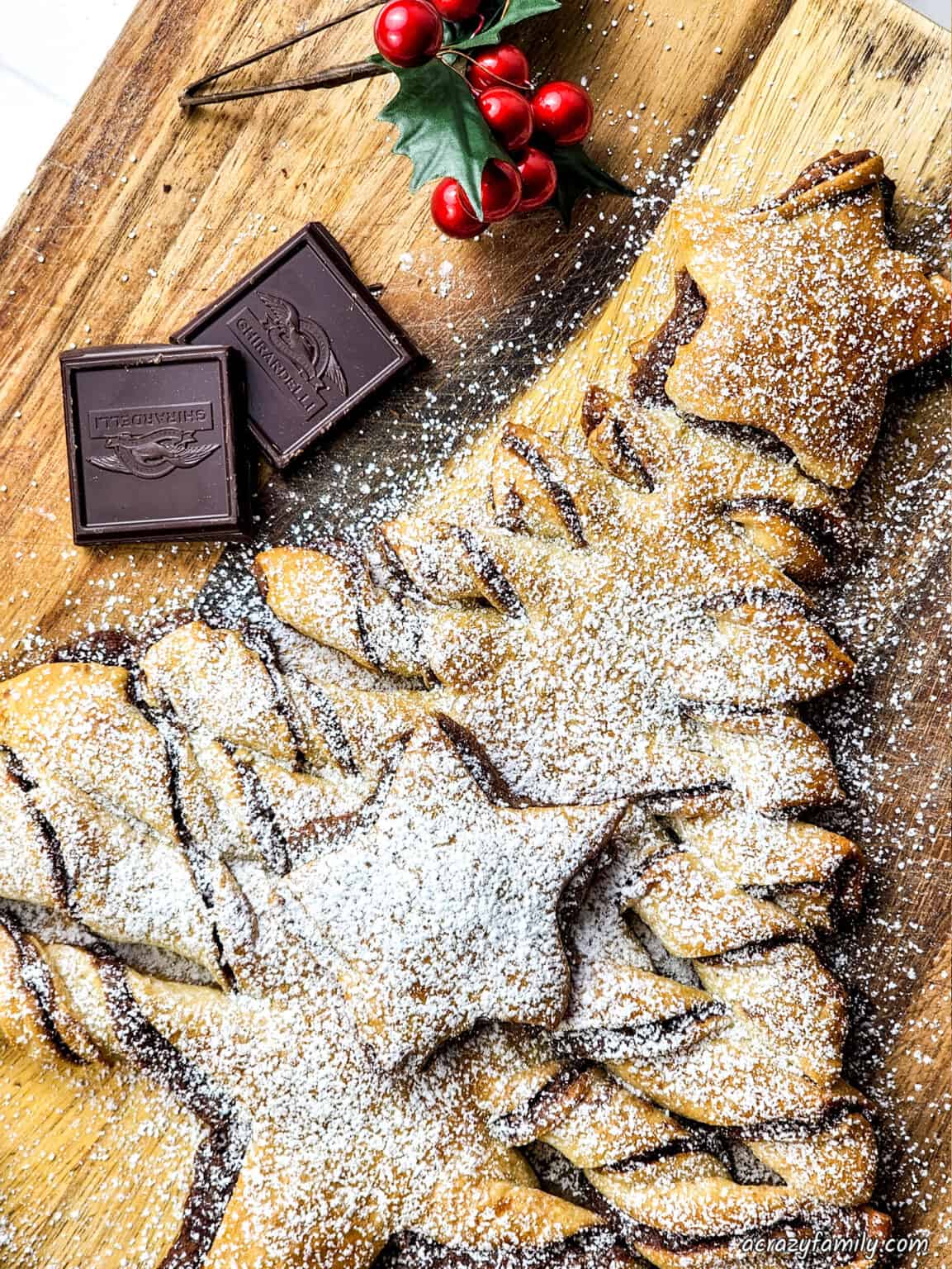 Pull-Apart Nutella-Filled Christmas Tree - A Crazy Family